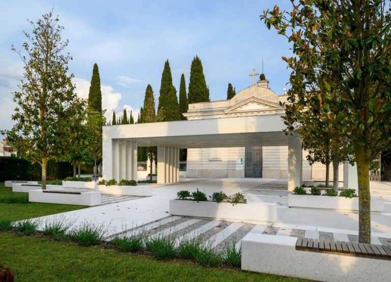 Urnik pogrebov - Marjetica Koper